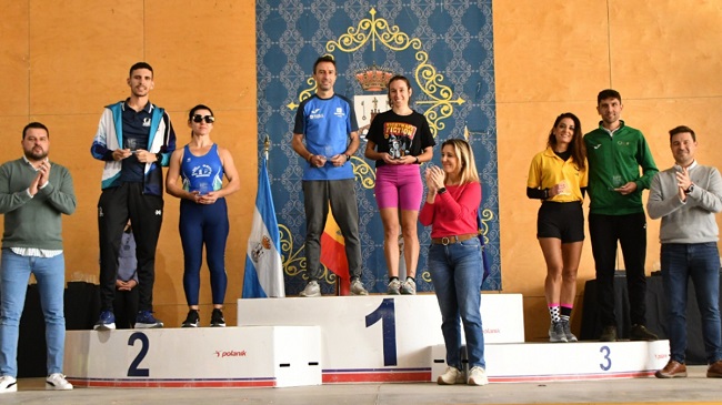El roteño Manuel Gatón Núñez, y la sevillana Desiree Vargas Rojas ...